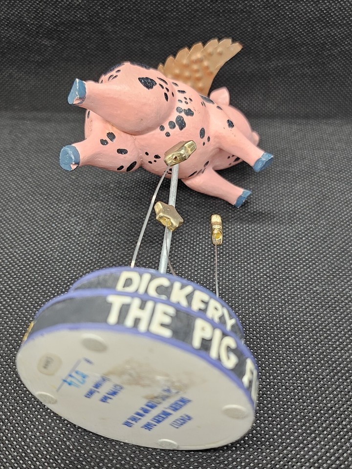"DICKERY DICKERY DARE THE PIG FLEW UP IN THE AIR" BUSH PRISBY figure ...