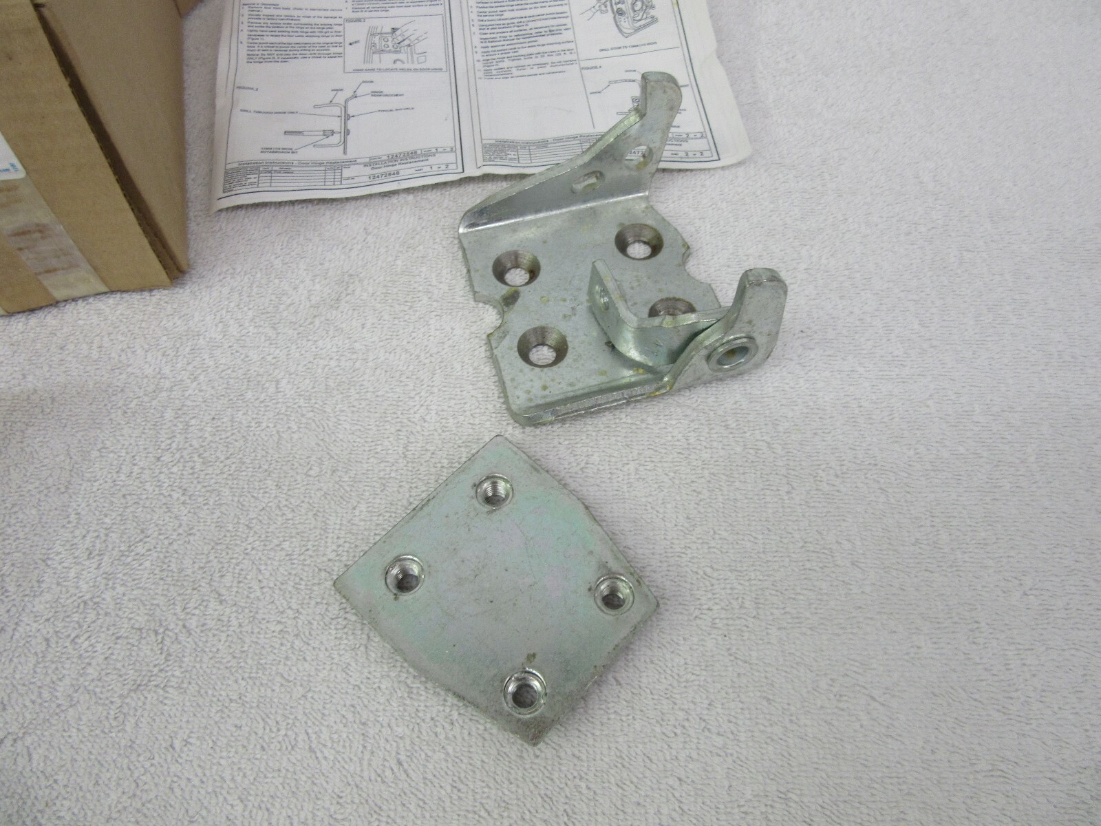 NOS 1999-2007 Silverado Sierra LH Front Side Door Upper/Lower Hinge ...