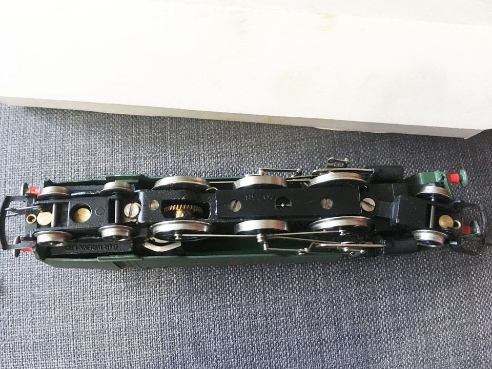 Wrenn Railways 00 Gauge Locomotive W2220 2-6-4 Tank in GWR Green Livery ...