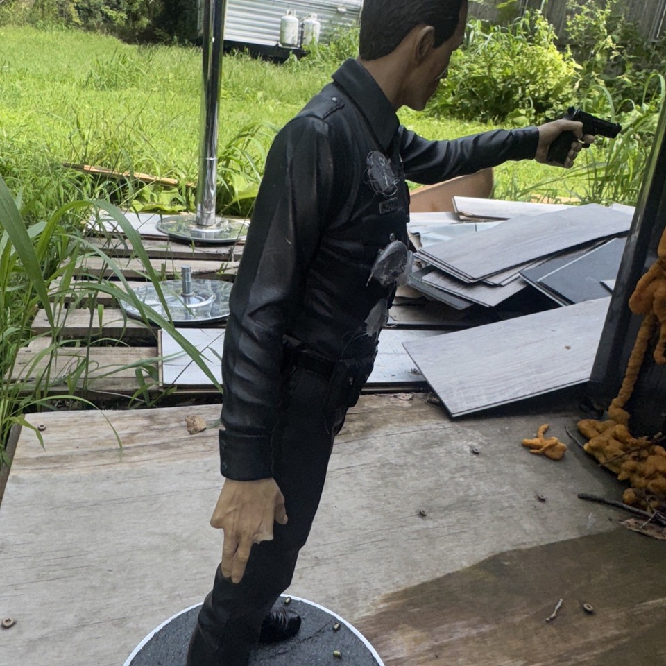 SIDESHOW TERMINATOR T-1000 STATUE PLEASE LOOK IN DESCRIPTION!!! | eBay