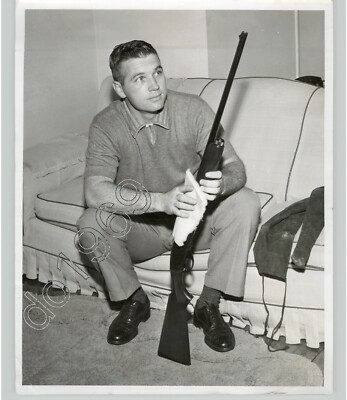 BASEBALL Star FRANK “PIG” HOUSE Polishes SHOTGUN At Home 1957 Press ...