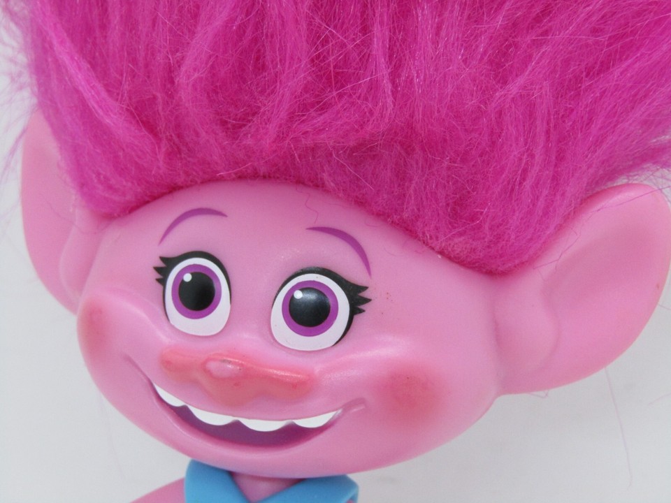 DreamWorks Trolls Poppy Hug Time Harmony Figure/Doll Talks and Sings ...