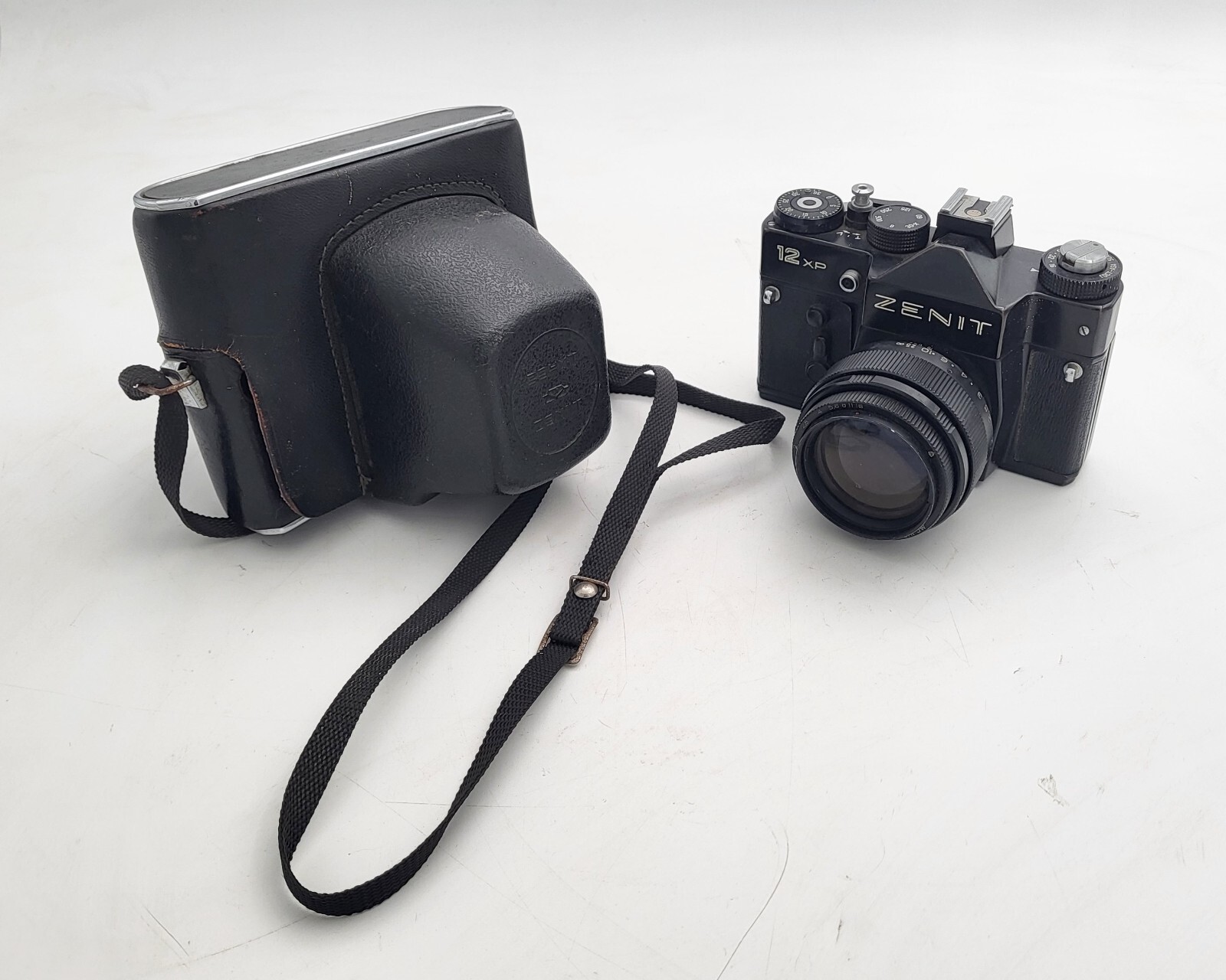 USSR / CCCP Zenit 12XP SLR Camera w/ Leather Case | eBay