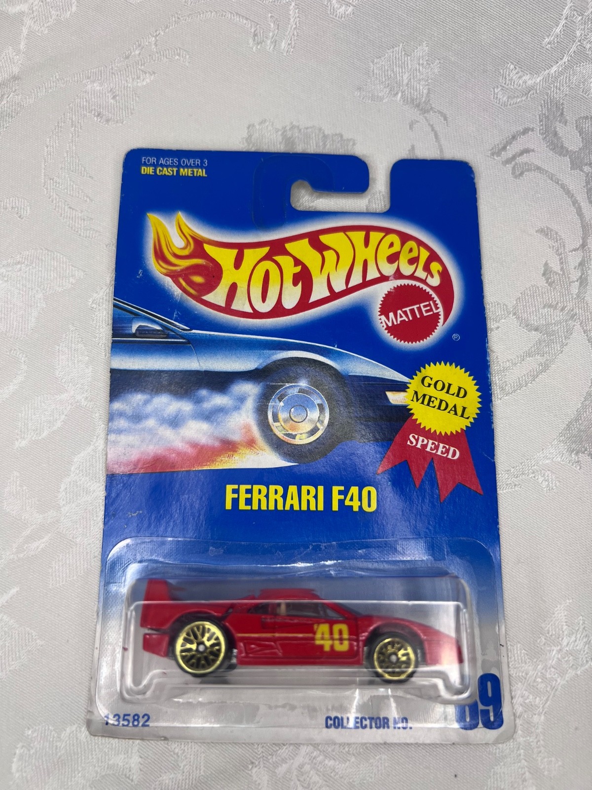 Hot Wheels Ferrari F40 Collector #69 Gold Medal Speed Gold Lace Wheels ...