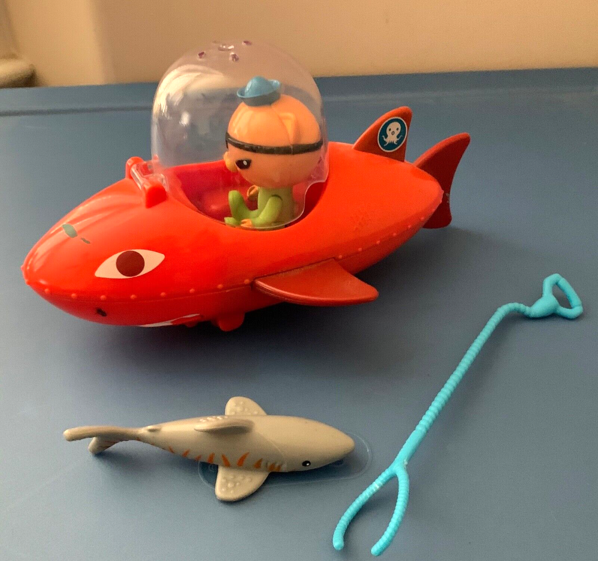 Octonauts Shark Octonauts Gup B Shark Submarine With Kwazii Figure