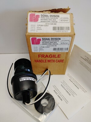 NEW OLD STOCK! FEDERAL SIGNAL 120V GREEN STREAMLINE STROBE LIGHT LP3M ...