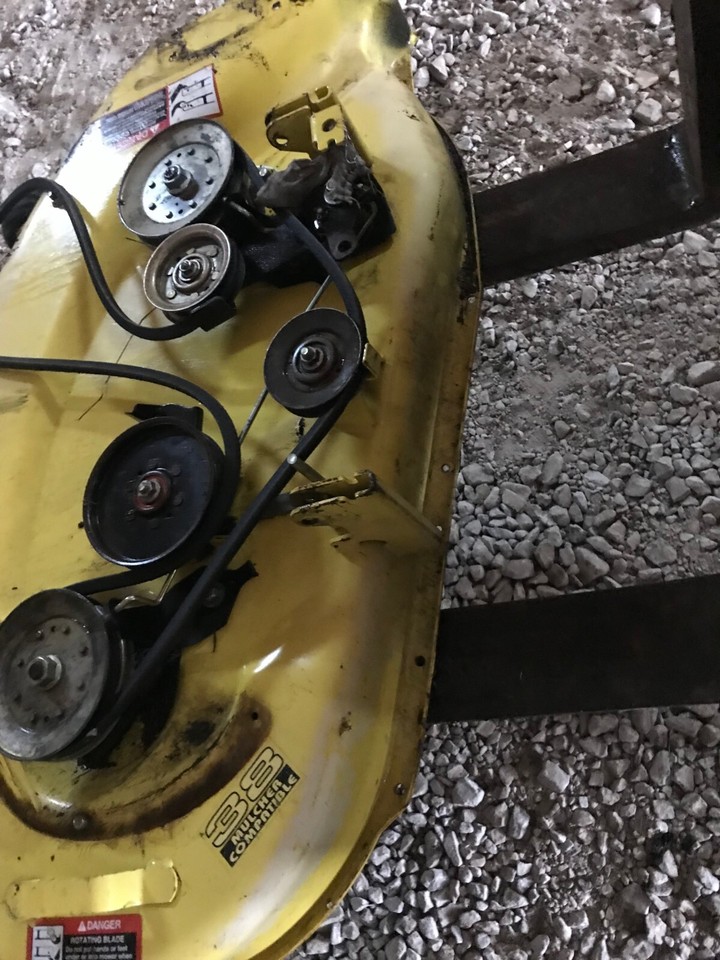 John Deere Lt133 Lt150 Lt155 Lt160 Lt166 38in Mower Deck Pick Up Only ...