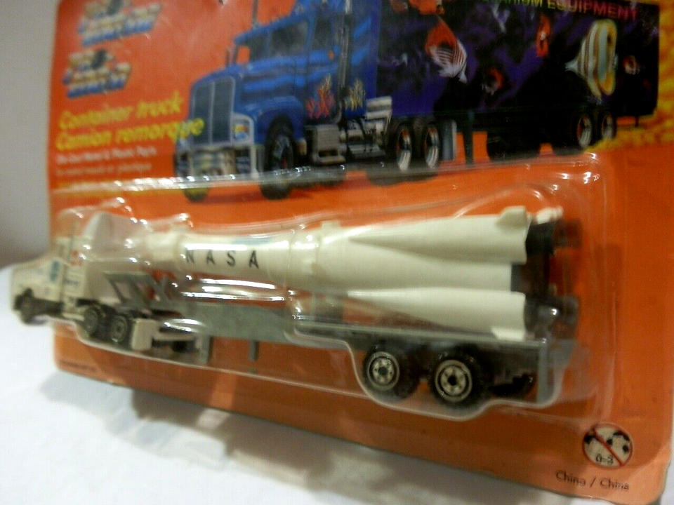 Pro-Engine Die-Cast HO Scale Kenworth Aerodyne NASA Rocket Transporter ...