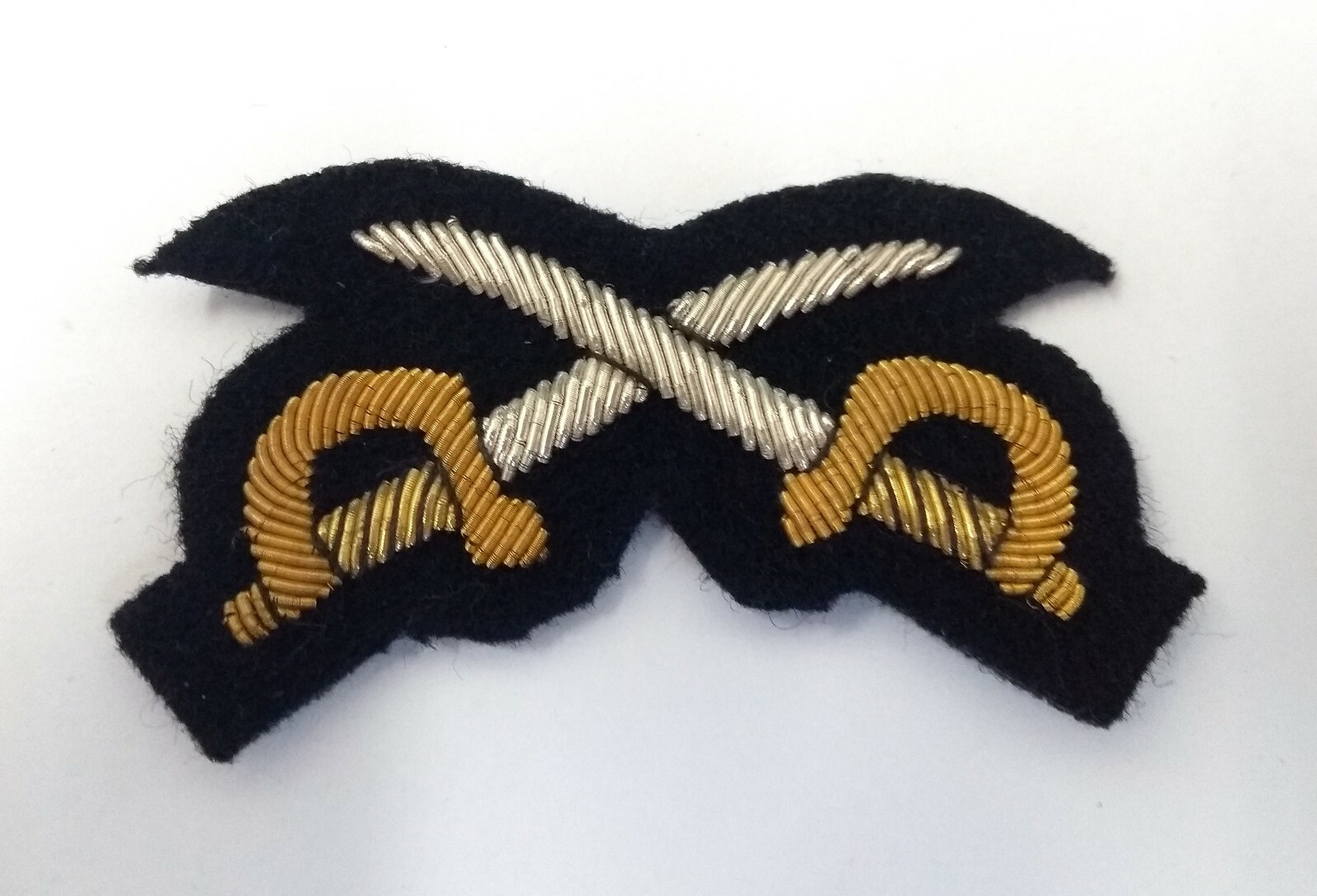 Genuine British Army Issue Wire Braided PTI Crossed Swords Mess Badge ...