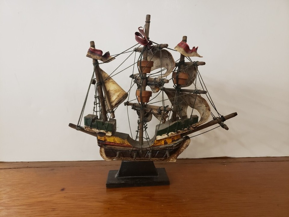 Vintage Santa Maria Model Wooden Boat Sailing Ship Figurine 11" x 10 ...