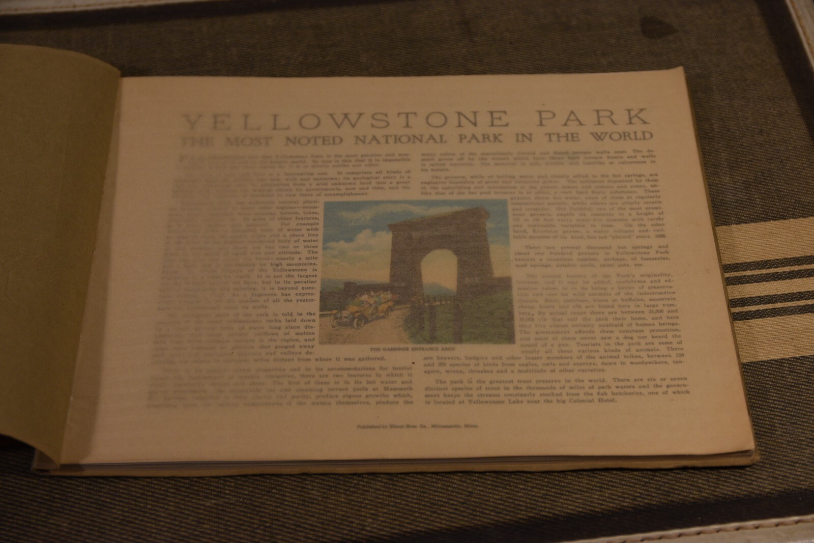1920s YELLOWSTONE PARK Asahel Curtis Souvenir Photo Booklet HAND ...