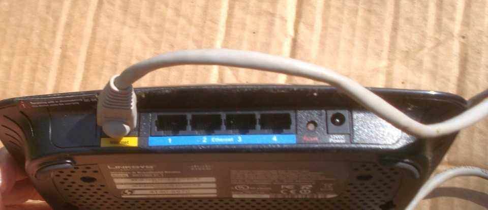 Cisco Linksys WRT54G2 v1 4-Port Wireless Broadband Router - UNTESTED | eBay