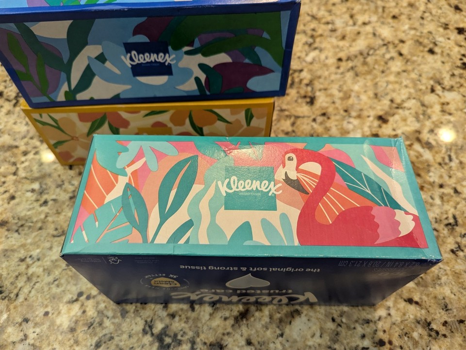 Kleenex Trusted Care 2-ply Facial Tissues, Flat Boxes (160 tissues/box ...