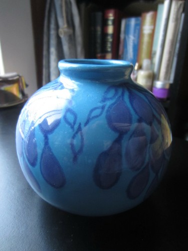 WELLFLEET POTTERY turquoise blue vase floral design | eBay