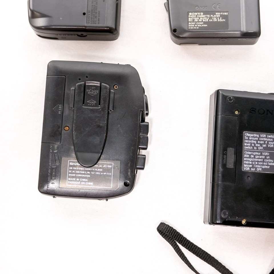 Lot of 5 Sony Walkman Vintage Cassette Tape Players Sharp Realistic ...