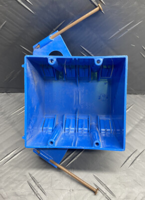 Boxes & Enclosures - 2 Gang Box