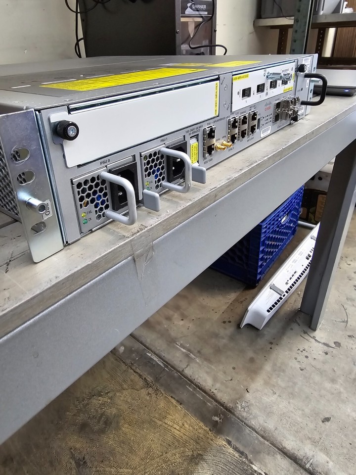 Cisco ASR-9001 V05 + 4x 10GB SFP LR + DUAL PSU + A9k-MPA-4X10GE Module ...