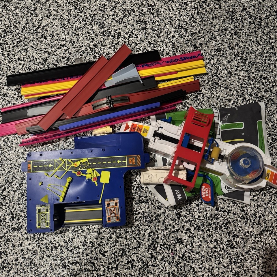 2 Matchbox Motor City Super Spin Car Wash/Stack Em Service & 1 Hot ...