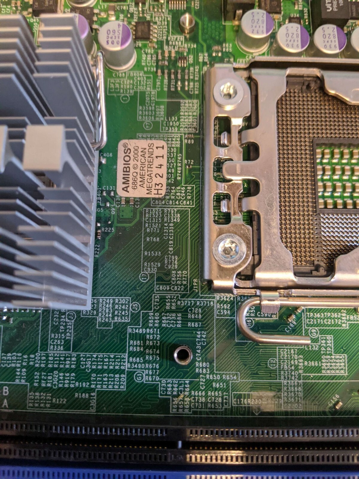 AMIBIOS 686Q 2000 SUPER RSC-RR1U-E8 ZM0BS47518 E22105 Motherboard | eBay