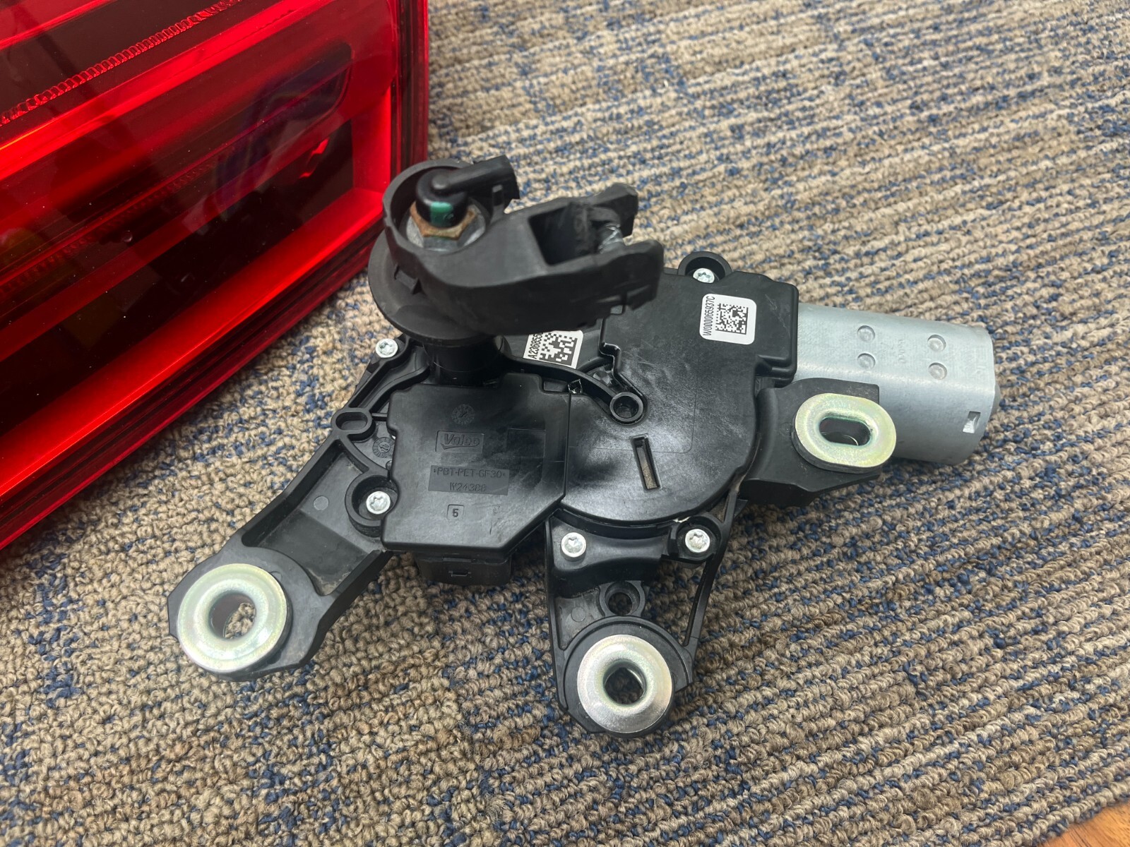 2017 - 2019 AUDI Q7 TAILGATE LIFTGATE BACK WINDSHIELD REAR WIPER MOTOR ...