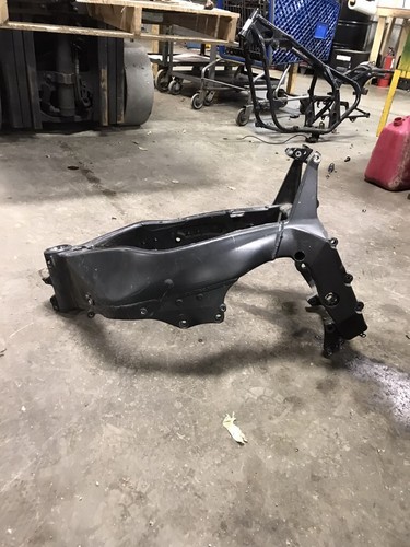02 Yamaha R1 YZFR1 YZF R 1 1000 Frame Chassis | eBay