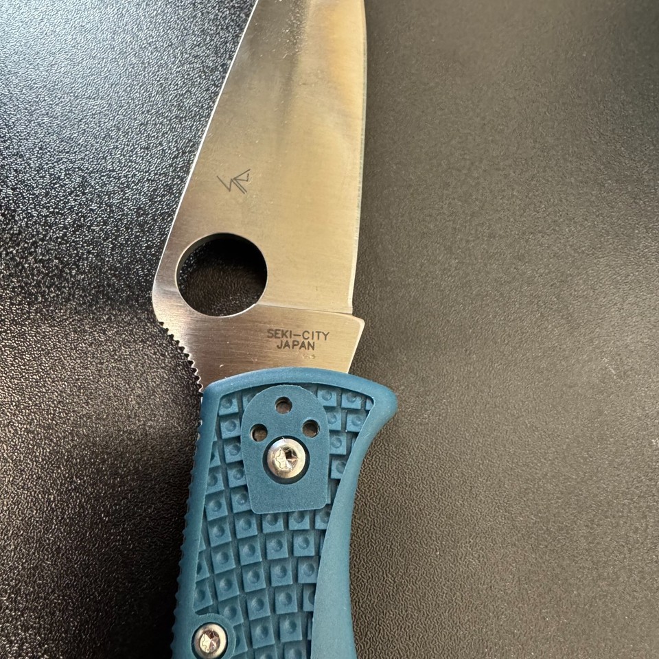 Spyderco Endura 4 Lockback K390 Microclean Carbon Steel Blue Handle - C10FPK390 | eBay