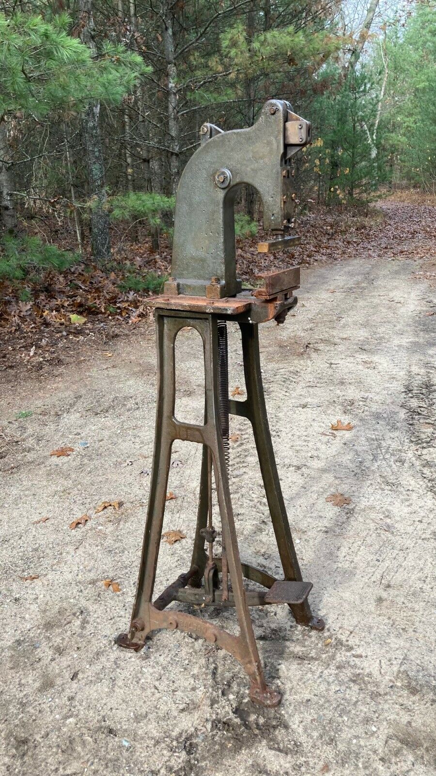 Antique Cast Iron Leather Rivet Press Punch Tool Riveter w Stand Foot ...