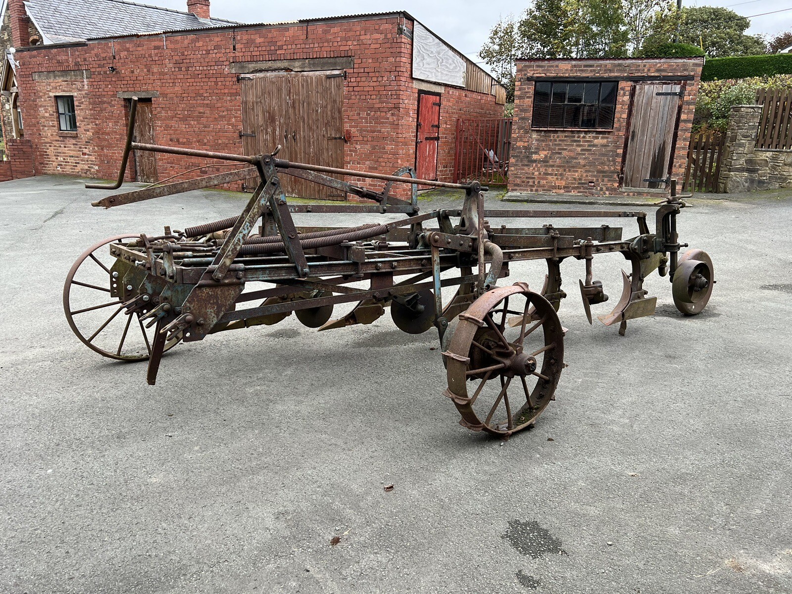 RANSOMES HEXATRAC 5 FURROW CRAWLER TRACTOR PLOUGH | eBay UK