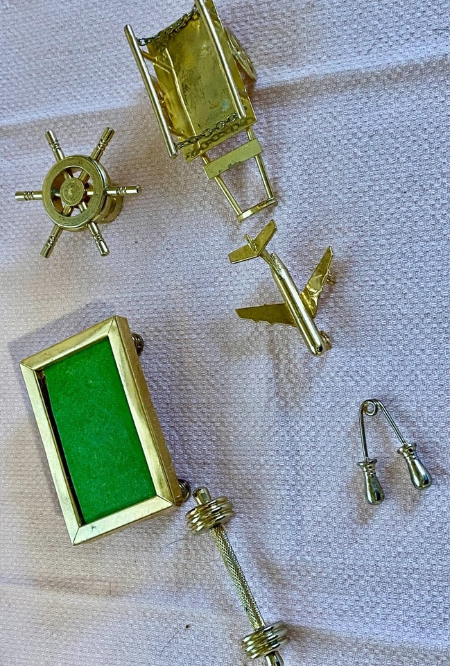 5 Vintage Gold Tone AIRCRAFT POOL TABLE WAGON WEIGHTS BAR BELLS FIGURES ...