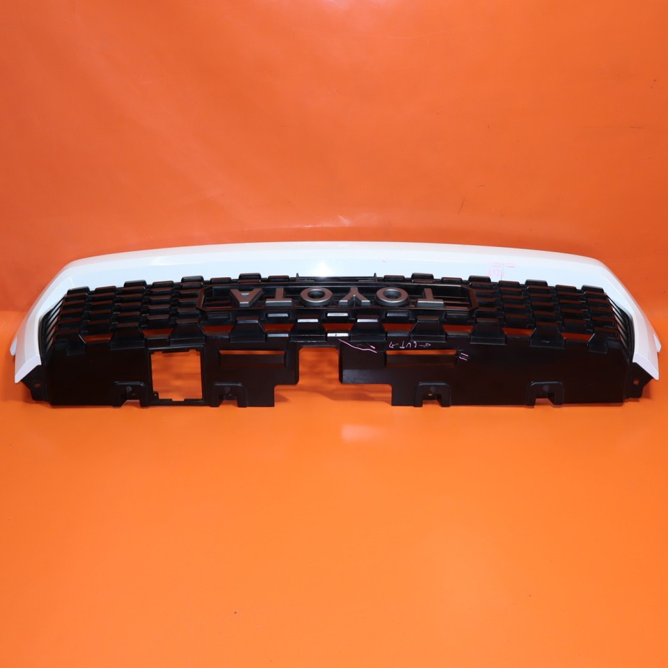 TOYOTA TUNDRA TRD PRO GRILLE 2019 2020 2021 53101-0C070 OEM DAMAGED | eBay