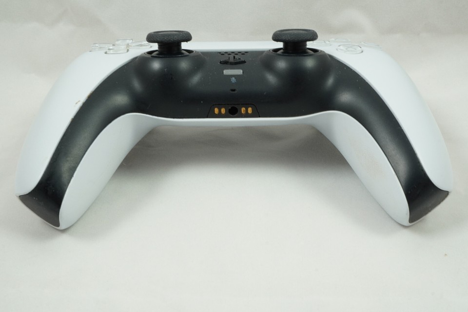 Sony PlayStation 5 PS5 DualSense Wireless Controller - White Hall ...