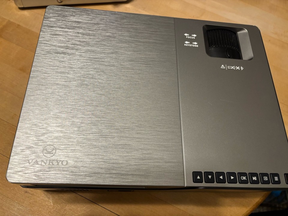 Vankyo M18 Performance V600 Native 1080p LED Full HD Projector 300 ...