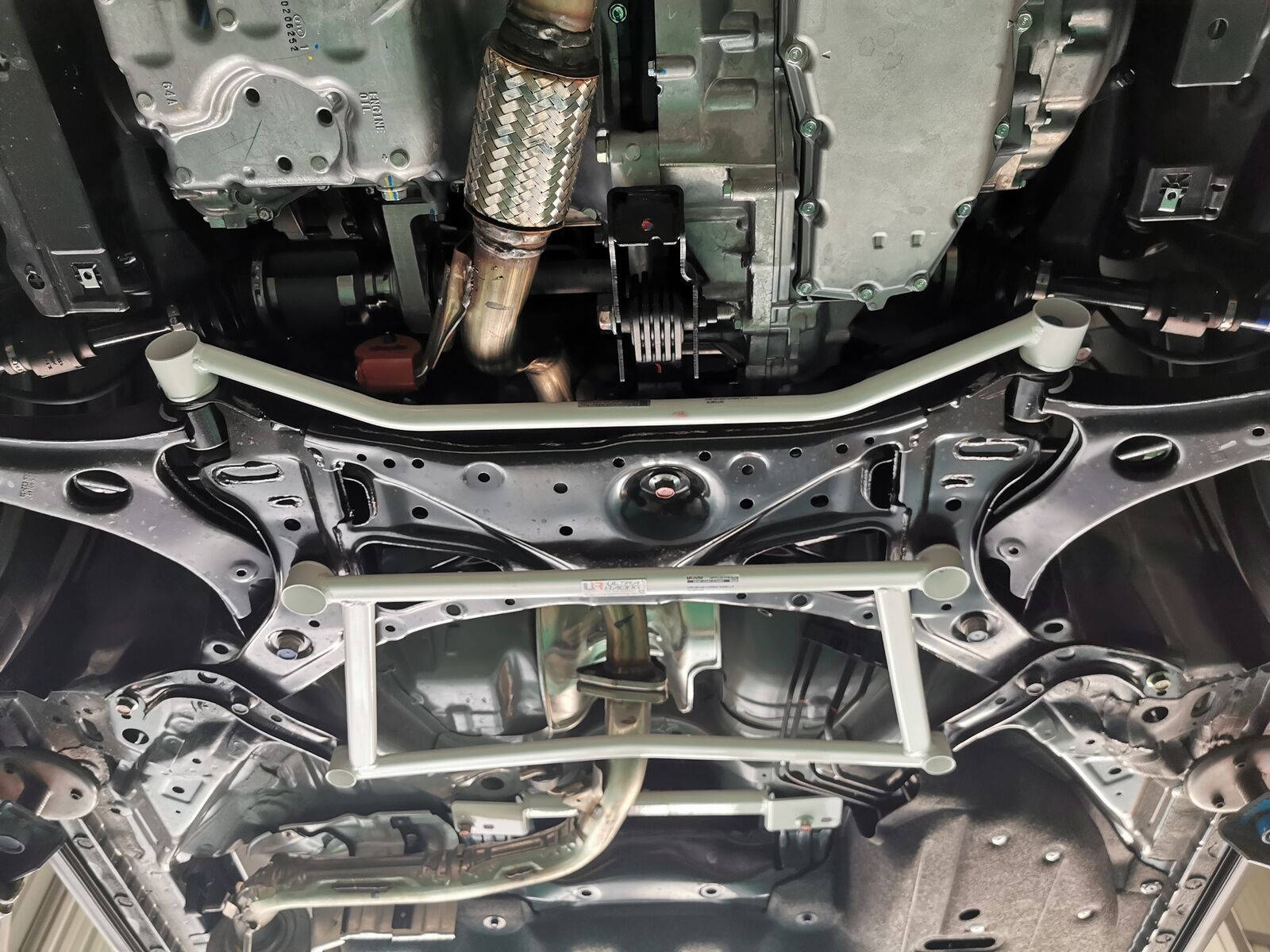 Ultra Racing Front Strut Bar Lower For Honda HR-V Shuttle Vezel URTH ...