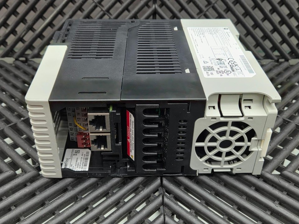 Allen-Bradley 25B-D2P3N104 Ser A PowerFlex 525 AC Drive 1HP w/ 25-COMM ...