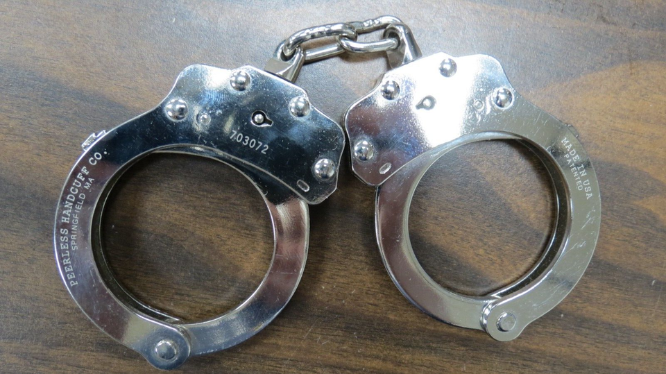 PEERLESS HANDCUFF CO MODEL 700C HANDCUFFS MADE IN USA | eBay