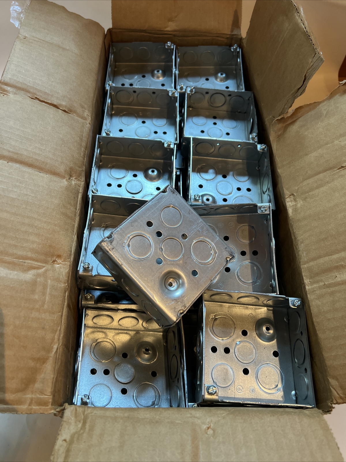 Emerson 4SEK Pre-Galvanized Steel Standard Outlet Box 4” SQ 1 1/2” Deep ...