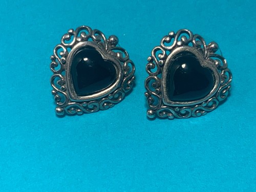 🌸 Ladies Silver Tone Black Heart Ornate Light Weight Post Earrings 🌸 | eBay