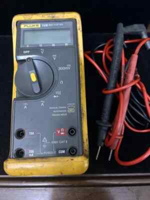 Fluke 73-III Handheld Digital Multimeter with Leads | eBay