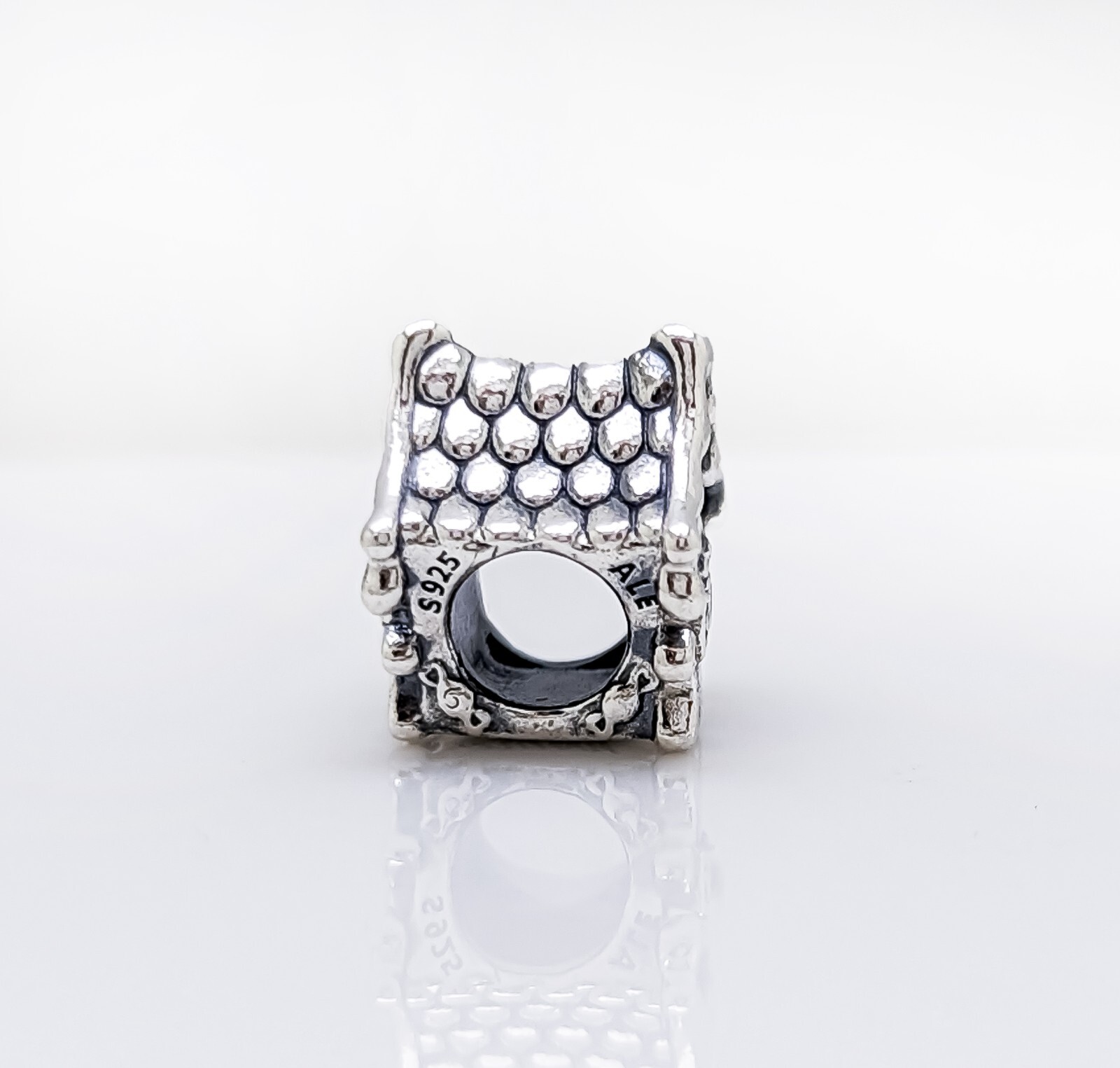 New 100% Authentic PANDORA 925 Ale Holidays Gingerbread House Charm ...