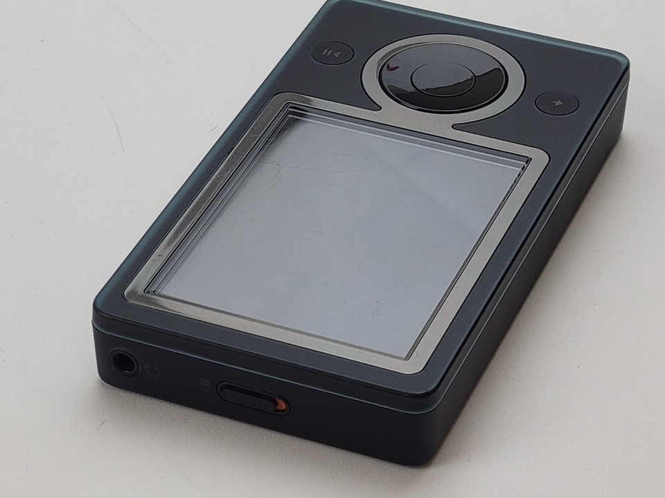 Microsoft Zune Digital Media MP3 Player (1089) 30GB - Black - WORKS! - J9643 | eBay