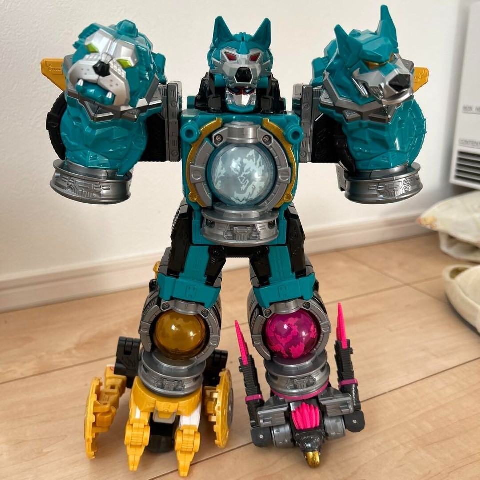 Kyuranger DX KyurenOh Cerberus Voyager Power Rangers Cosmic Fury ...