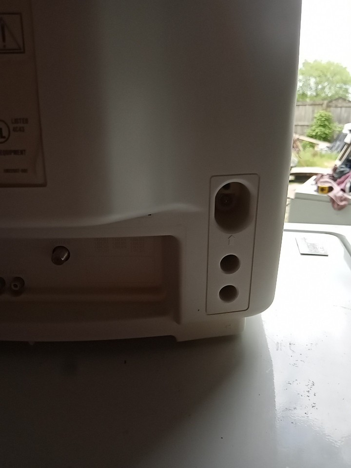 Vintage JVC 13" C-13811 Retro Gaming Color CRT TV (1997) Rare Amazing ...