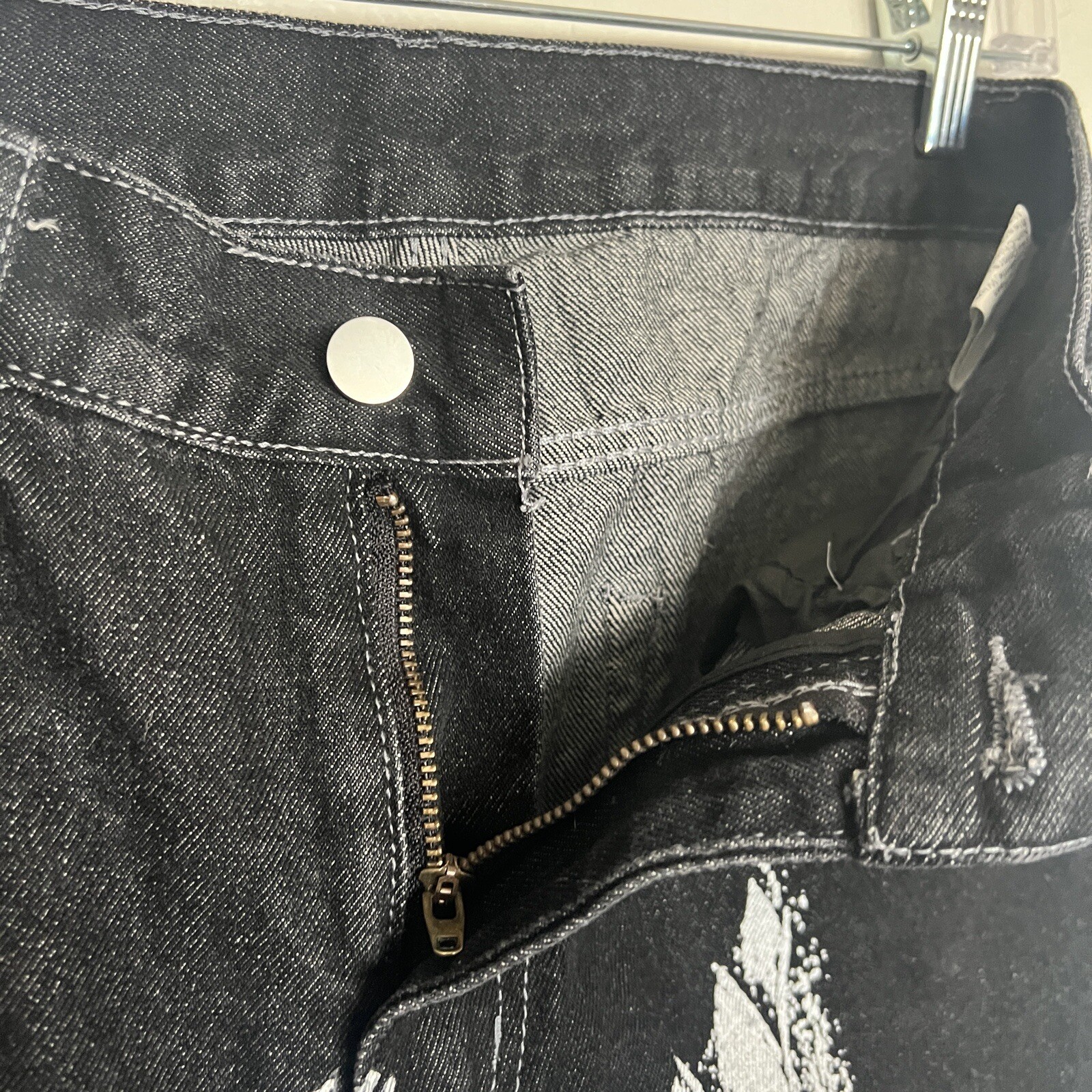 Hand painted Goth/Horror Black Baggy Jeans with Bat &… - Gem