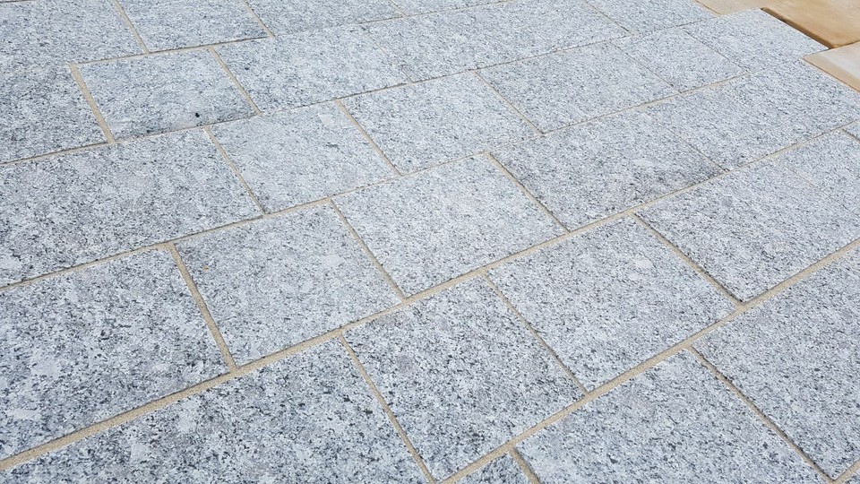 Natural Silver granite 50mm Driveway setts paving edging block paving ...