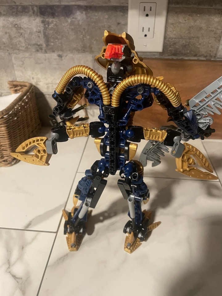 LEGO Bionicle Brutaka Action Figure 100% Com. w/ Instructions Mint ...