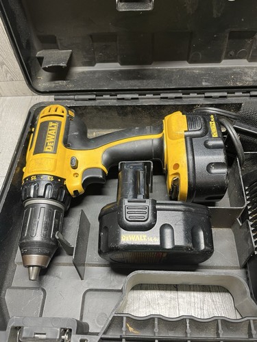 DeWalt DC730 Cordless 1/2”Drill Drive 2 Batteries DW9226 Charger/Case ...