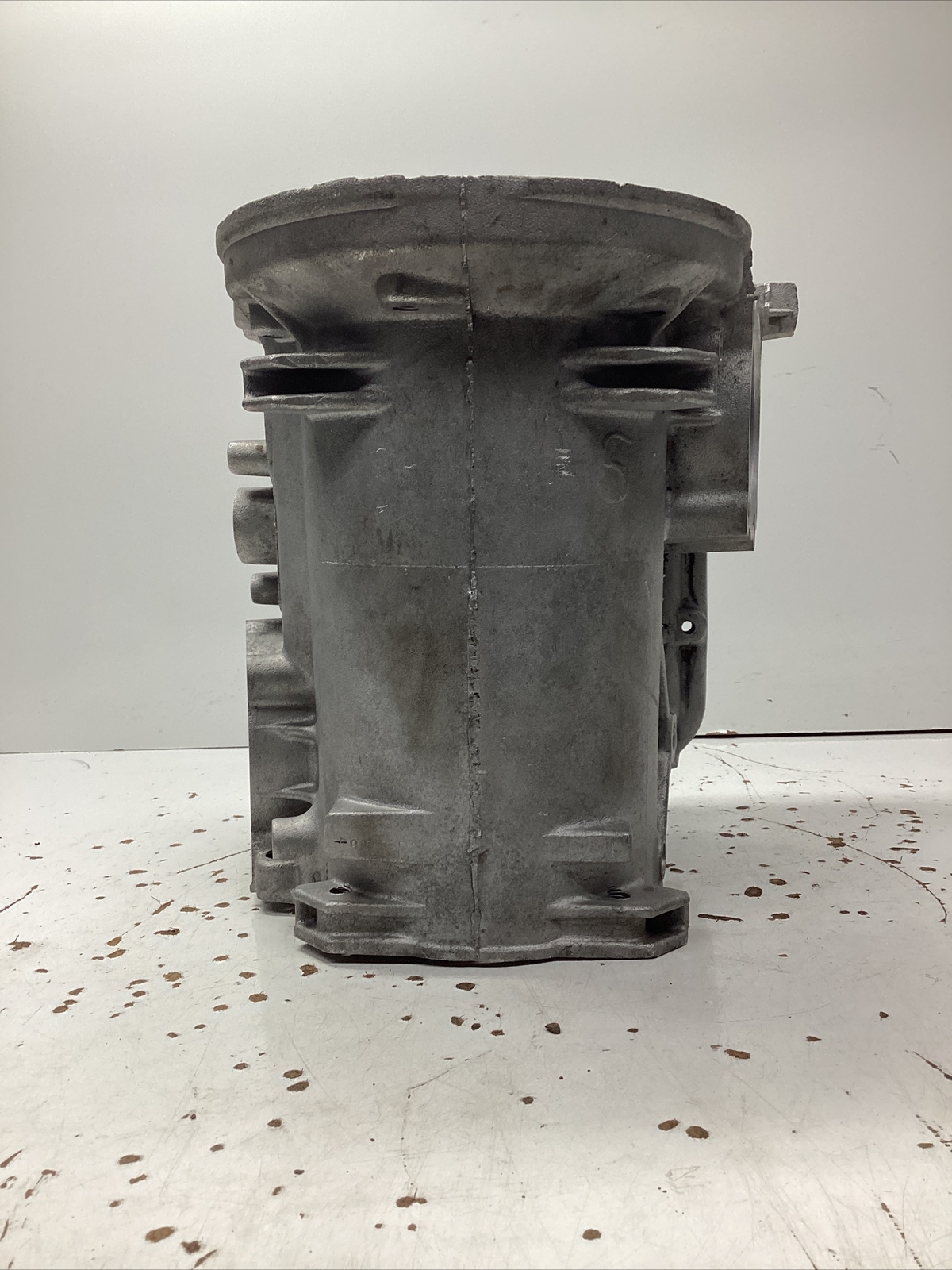 1968-1974 FORD C4 AUTO TRANSMISSION CASE FILL HOUSING C8OP-7006-A | eBay