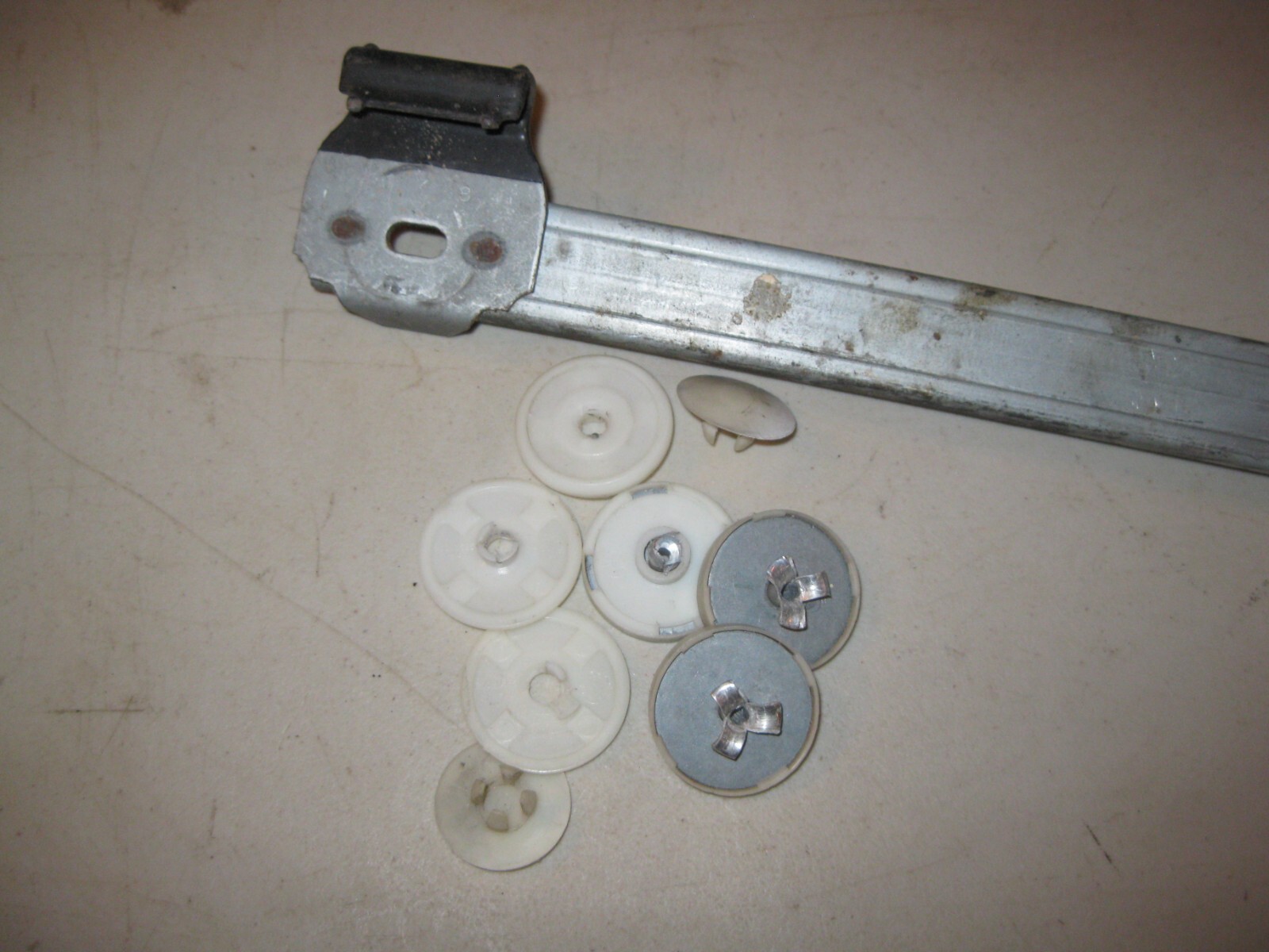 82-92 Camaro Firebird Trans Am RH Door Window Track Guide | eBay