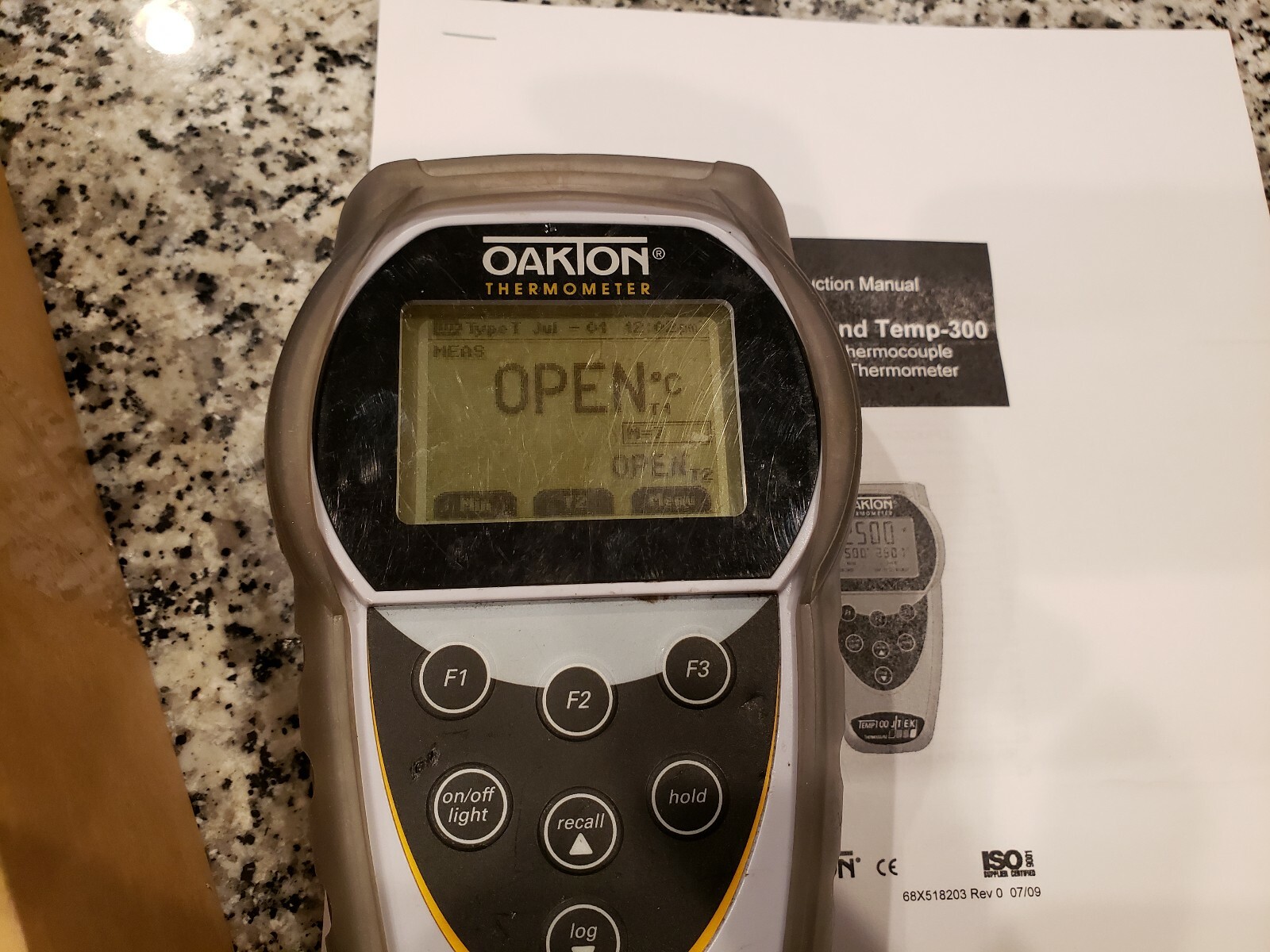 NICE Oakton Temp 100 JTEK Datalogging Dual Thermocouple Thermometer 0 ...