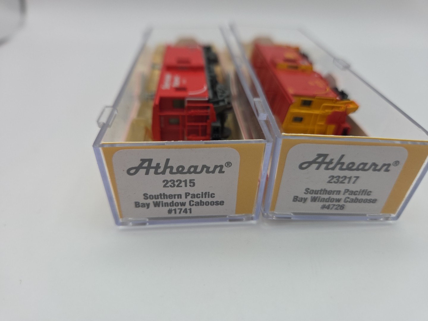 Athearn N Scale SP 23217 And 23215 Red Bay Window Caboose Lot Of 2 | eBay